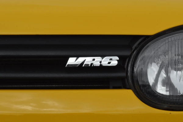 VR6 Engine: Compact Power with V-Shaped Versatility