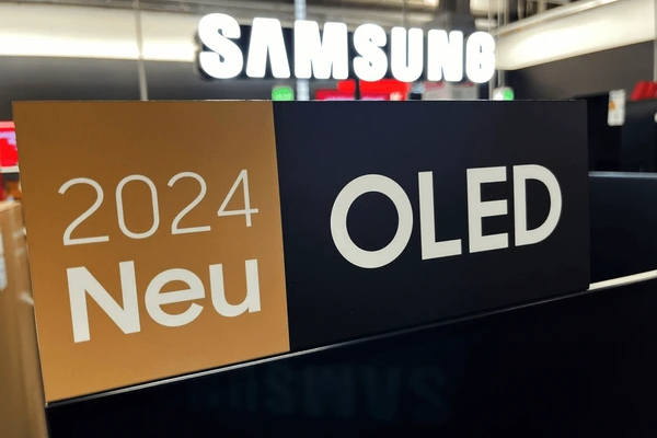 OLED vs IPS: Pros, Cons, and Which Display Suits Your Needs